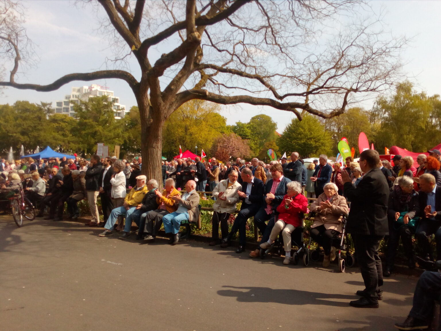 Hameln: Maikundgebung des DGB im Bürgergarten – radio aktiv