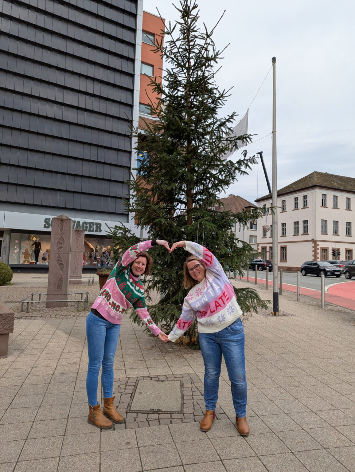 Holzminden: „Little Ugly Christmas Tree“ Spendenaktion – radio aktiv